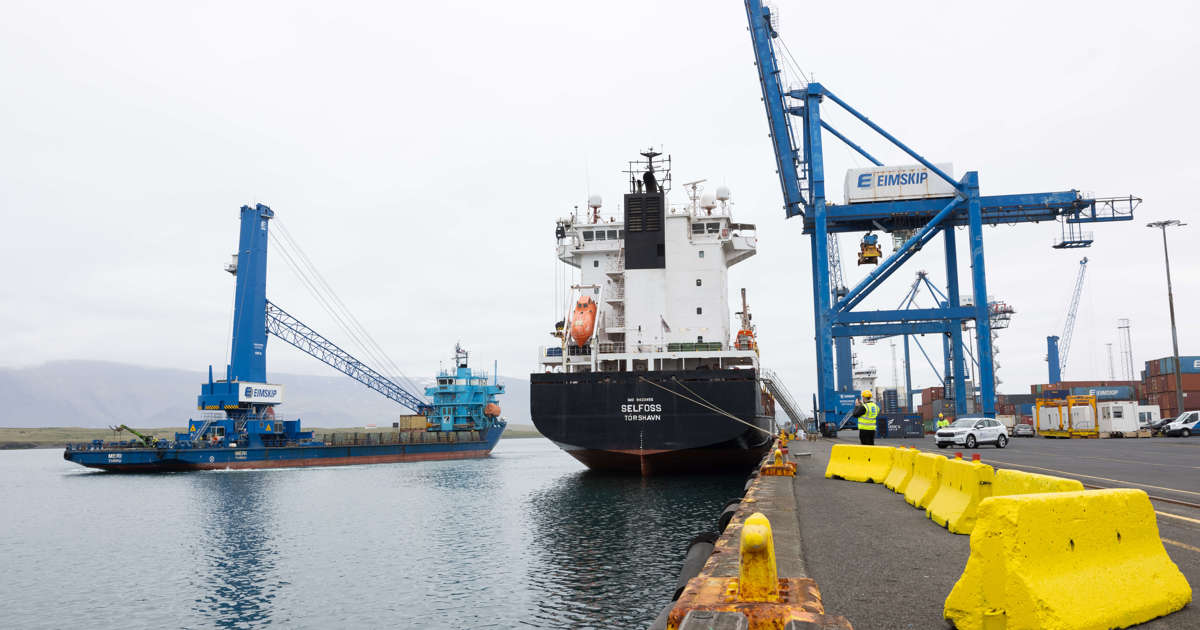 Bára arrives in Sundahöfn - Eimskip