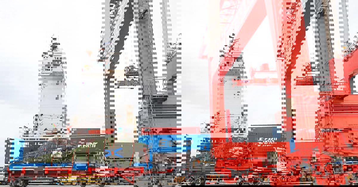 Eimskip ships Boston´s Holiday tree from Halifax to Portland - Eimskip