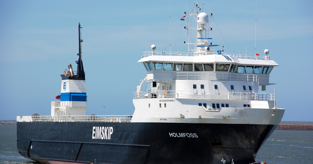 Holmfoss grounding by Ålesund - Eimskip