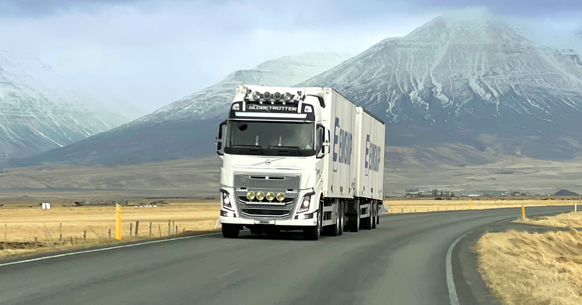 Eimskip and Arnarlax sign land transportation agreement - Eimskip